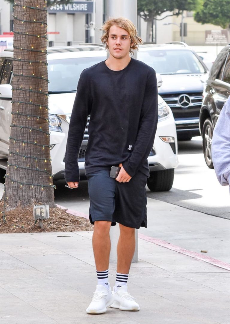 Justin Bieber reunites with ex-girlfriend