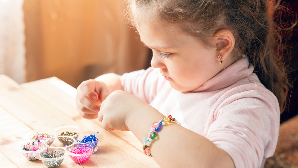 Here’s What You Can Do With Leftover Beads & Bits From Taylor Swift ...