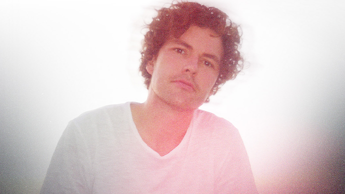 Vance Joy Makes His Epic Return To Nova’s Red Room